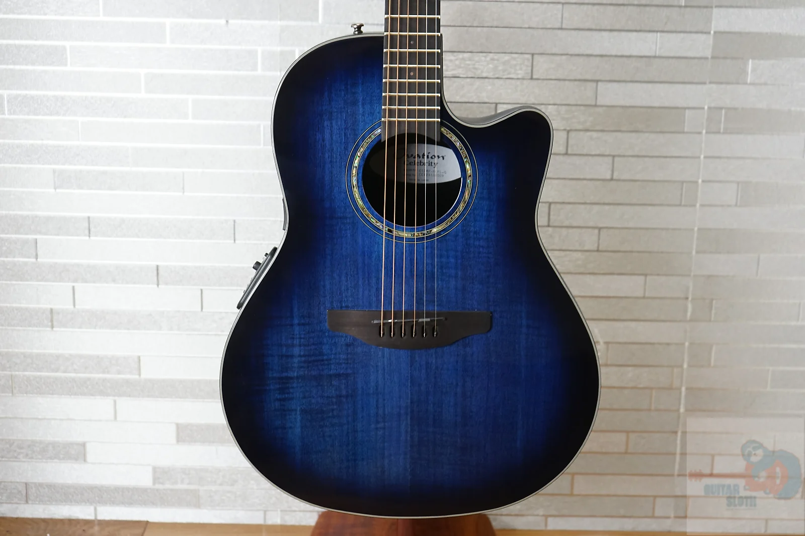Ovation Elektro-akustinen kitara CS24-BLFL - Hifi.fi